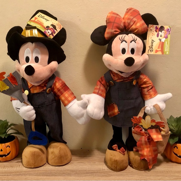 Disney | Holiday | Mickey And Minnie Harvest Greeters | Poshmark